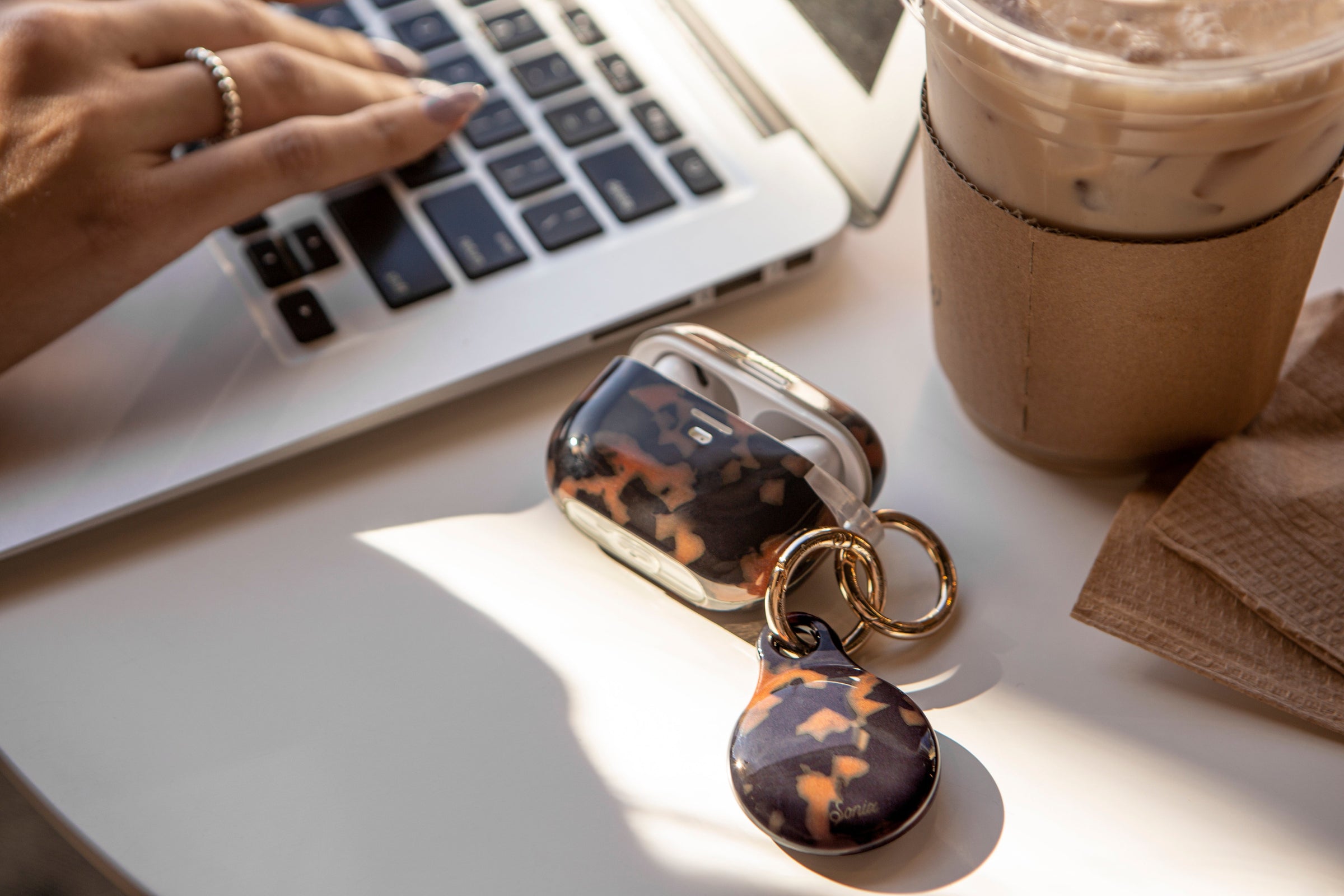 AirTag® Cover - Brown Tort – Sonix